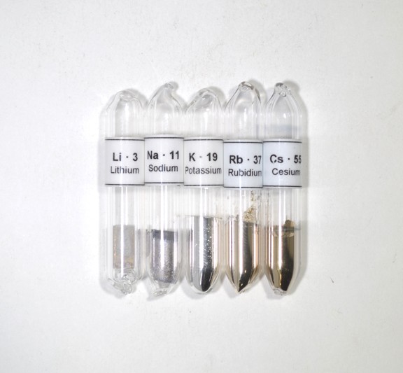 5-PIECE ALKALI-METAL ELEMENT SET IN GLASS AMPOULES